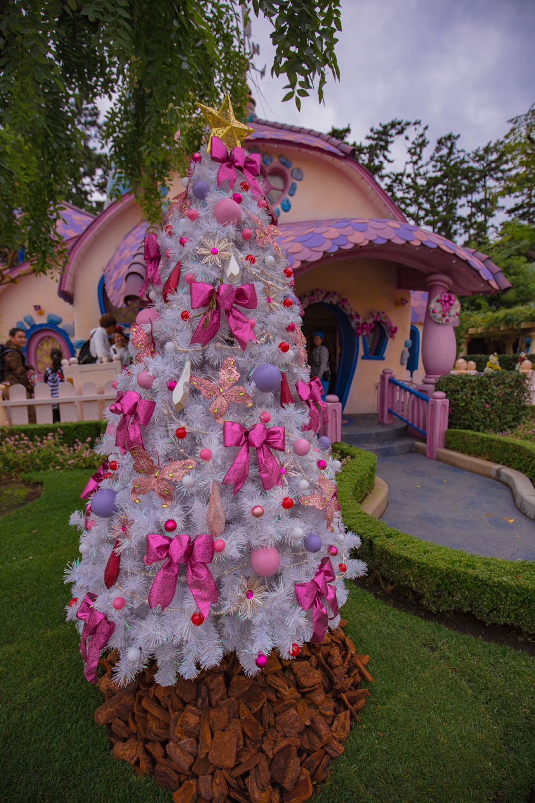 【ランド】子連れでも安心!「TDLディズニー・クリスマス2015」を丸ごと楽しむ攻略ガイド（写真 15/16） - ディズニー特集 -ウレぴあ総研